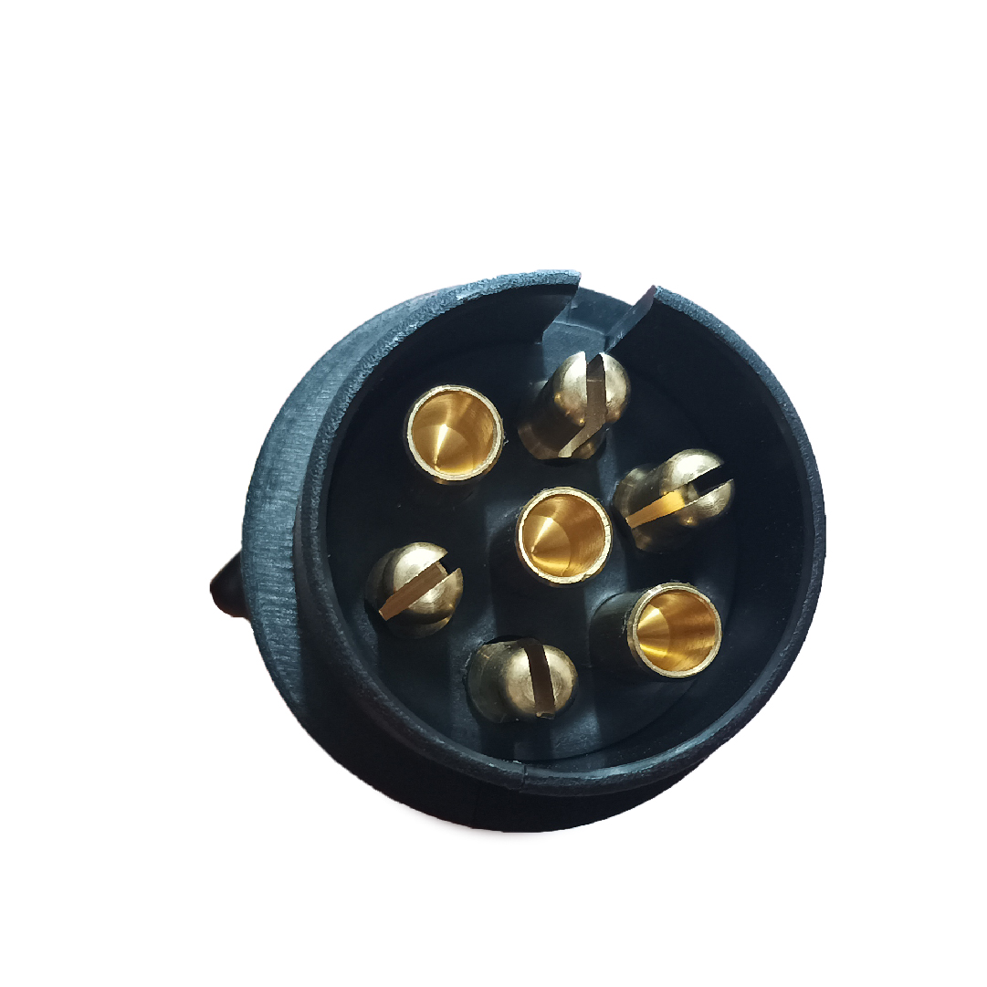 Socket Eléctrico Plástico – 7 Polos ALKO (Macho) | La casa del Carretón